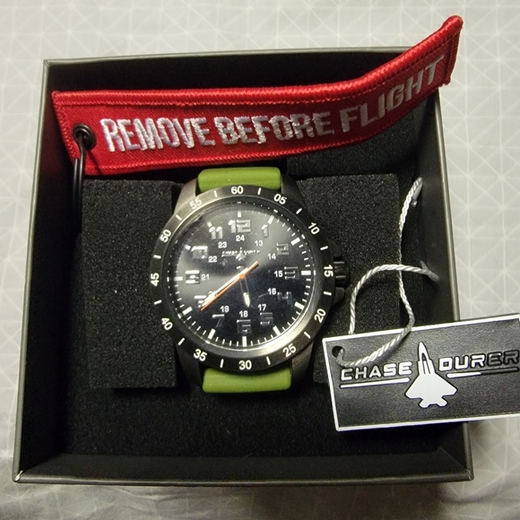 chase durer | Accessories | Chaser Black Dial Watch With Green Strap ...